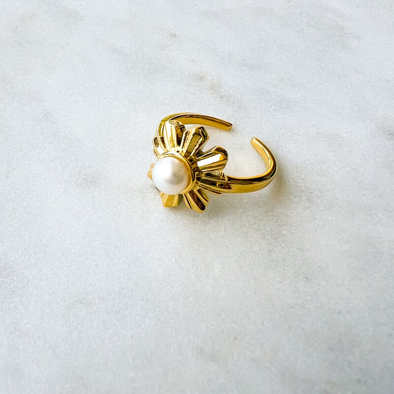 Sun Signet Ring - Etsy