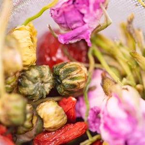 Herbal Tea Blend With Rose, Goji Berries, Red Dates, Chrysanthemum ...
