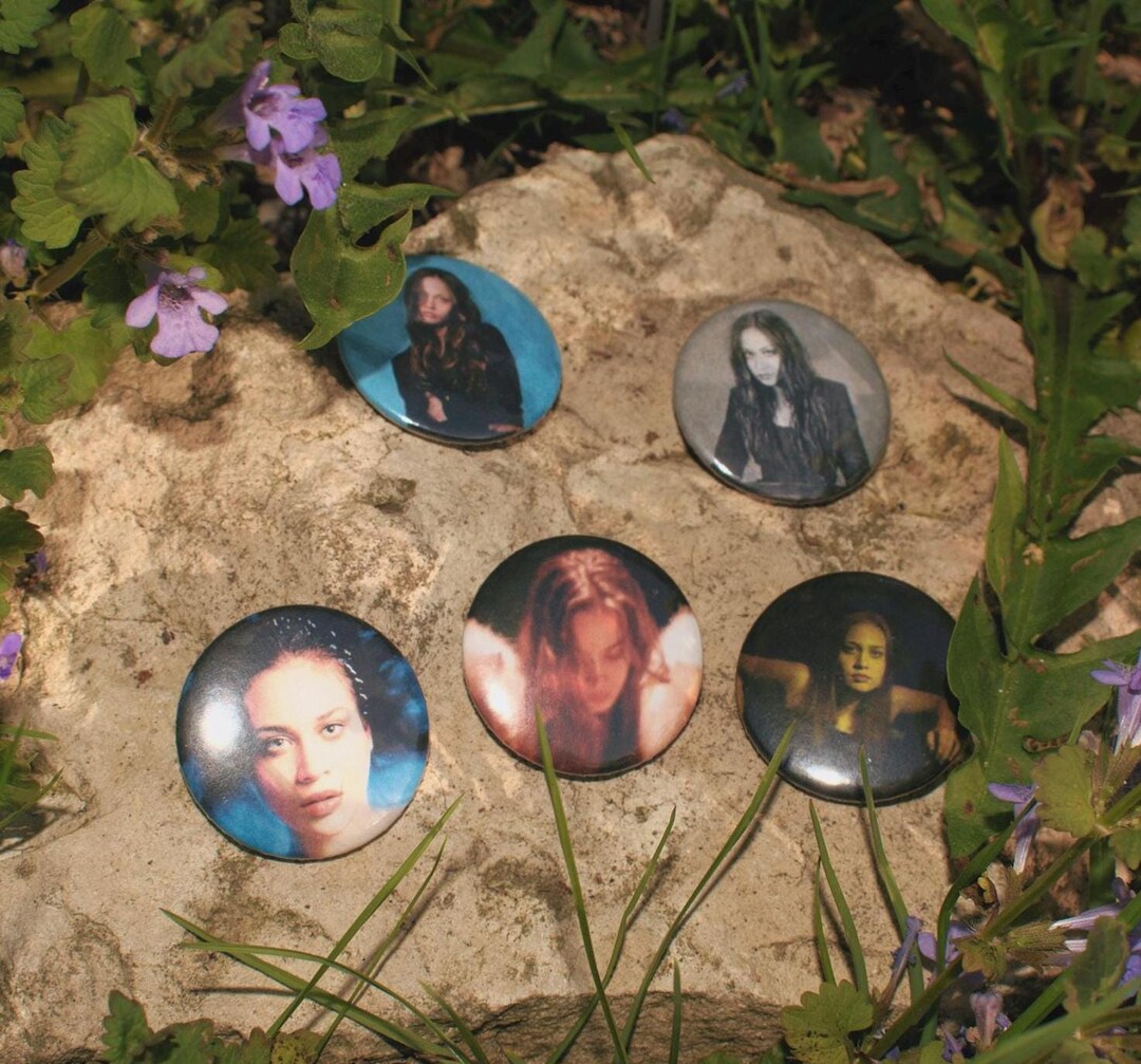 Fiona Apple Pins (set of 5) - Etsy