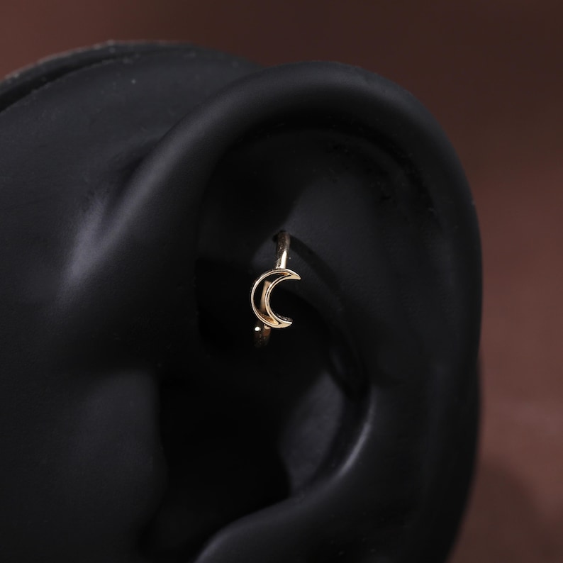 14K Solid Gold Hollow Star ＆ Moon Clicker: Celestial Cartilage Helix ...