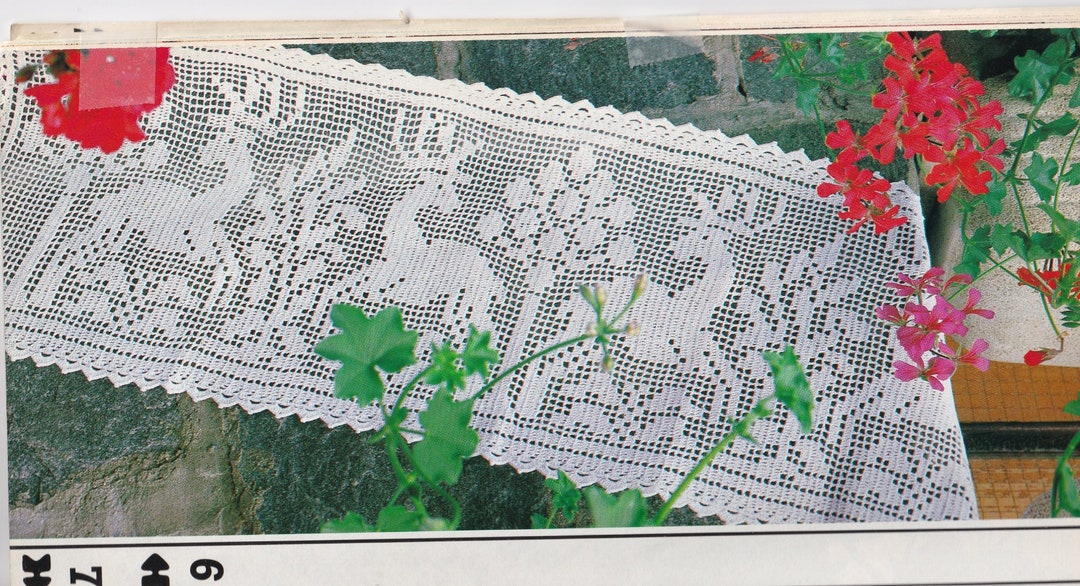 Vintage PDF Pattern for Filet Crochet Dancing Deer Runner Instant ...