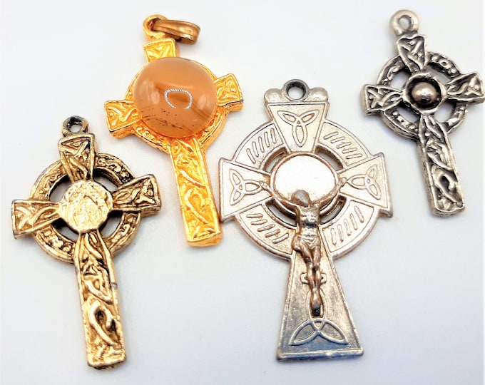4x Celtic Cross Pendants... Goldtone Silvertone... Repurpose Lot ...