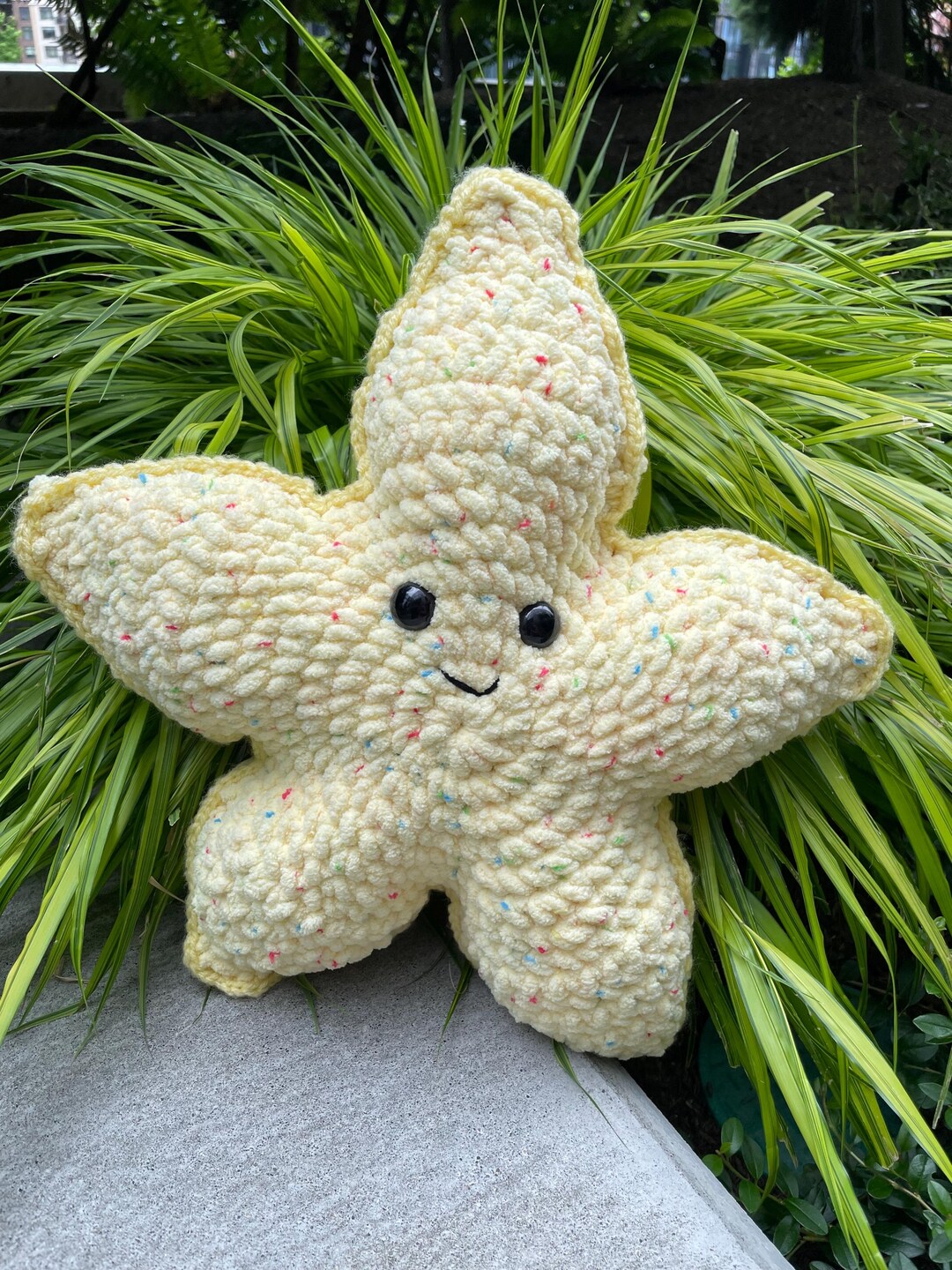 Star Plushie / Stuffie / Stuffed Animal / Pillow / Amigurimi - Etsy