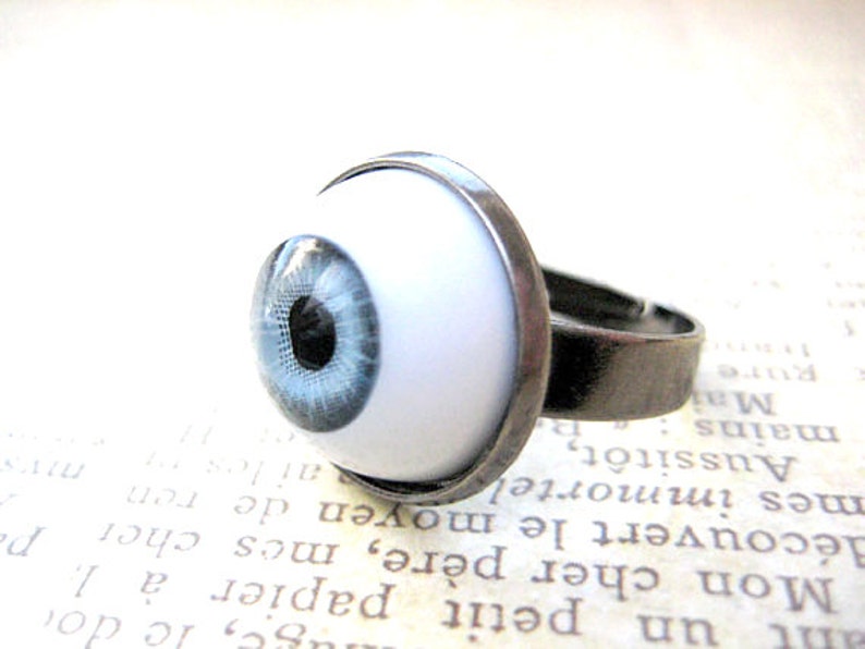 Halloween Ring Blue Eyeball Ring Scary Ring Creepy Eyeball - Etsy