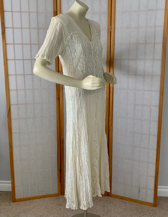 1990s Starina Ivory White Lace Rayon Maxi Crinkle Dre… - Gem