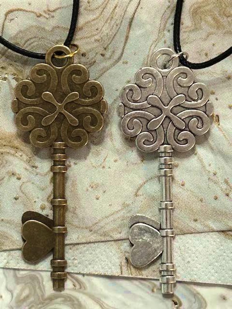 Keys to Paradise | Cookierun Necklaces | Hollyberry Cookie & Eternal ...