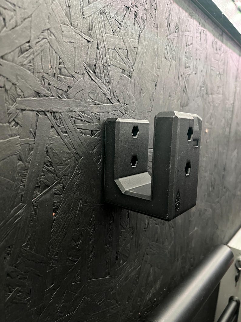 AR-15 Wall Mount | Vertical or Horizontal Rifle Display | Secure Gun ...