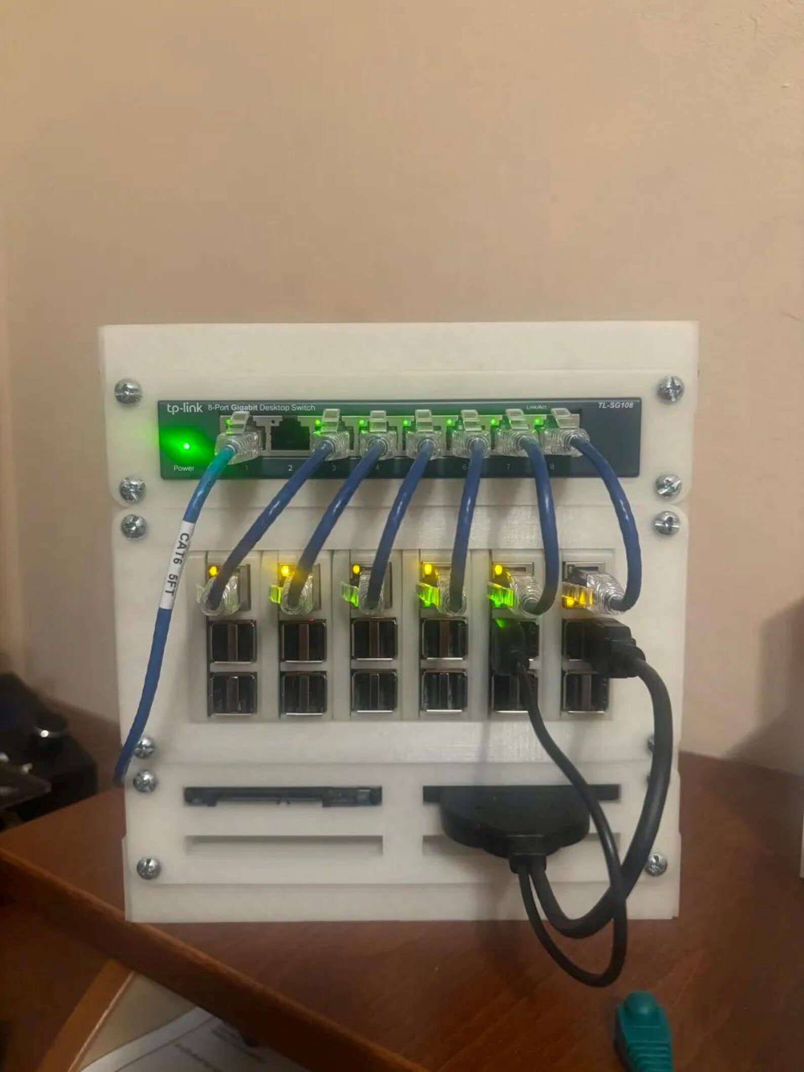 7" Mini Server Rack – Holds 6 Raspberry Pis, 4 Ssds, 8-port Gigabit ...