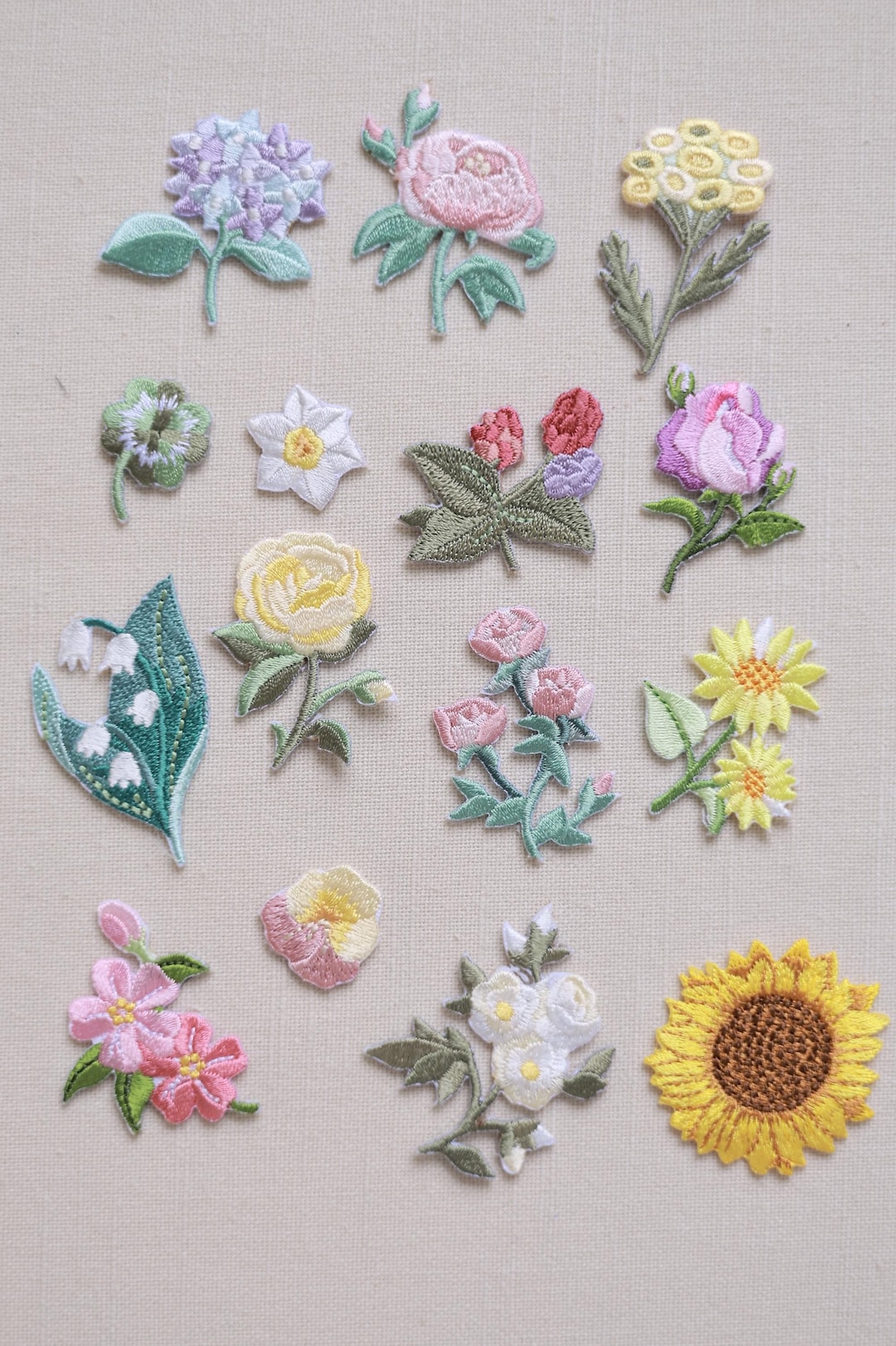 Embroidered Floral Iron-on Patch Set: Rose, Daisy, Sunflower Appliques ...
