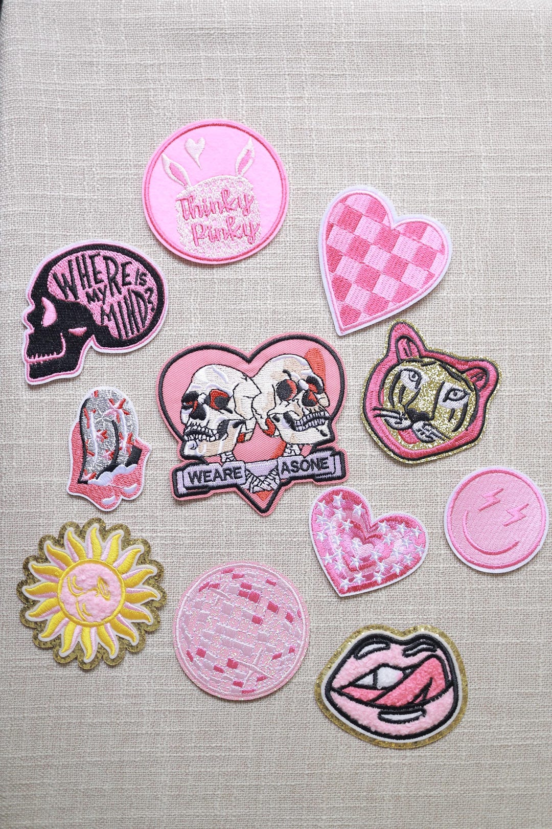 Pink Aesthetic Iron on Patches Set – Hearts Lips Skull Tiger Smiley Sun ...