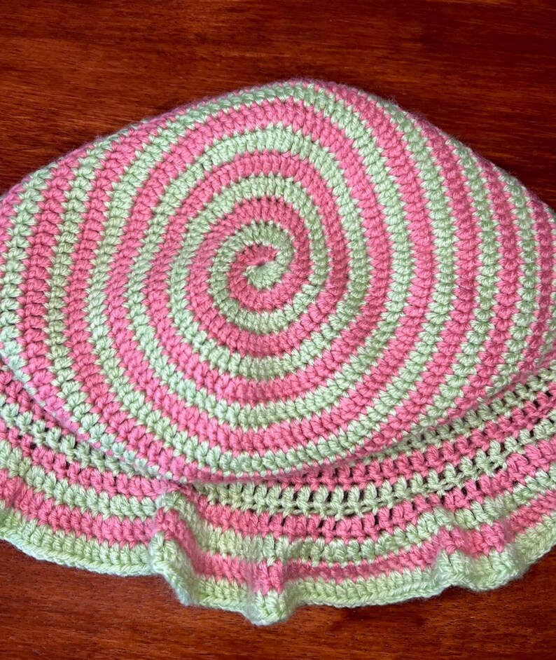 Portal Bucket Hat Pattern, Step by Step Spiral, Picture Instruction ...