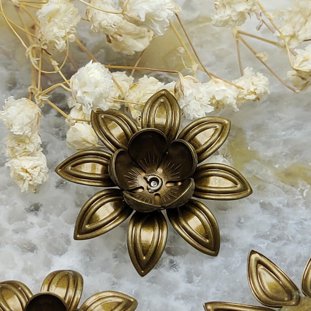 30pcs 27mm Raw Brass Filigree Flower Metal Embellishments Findings ...