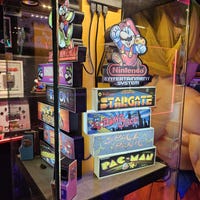 Sonic the Hedgehog Standing Decoration | Retro Gaming Sonic Tails ...