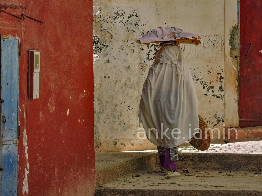 Moroccan Street Scene Art Print, Traditional Woman (digital Download ...