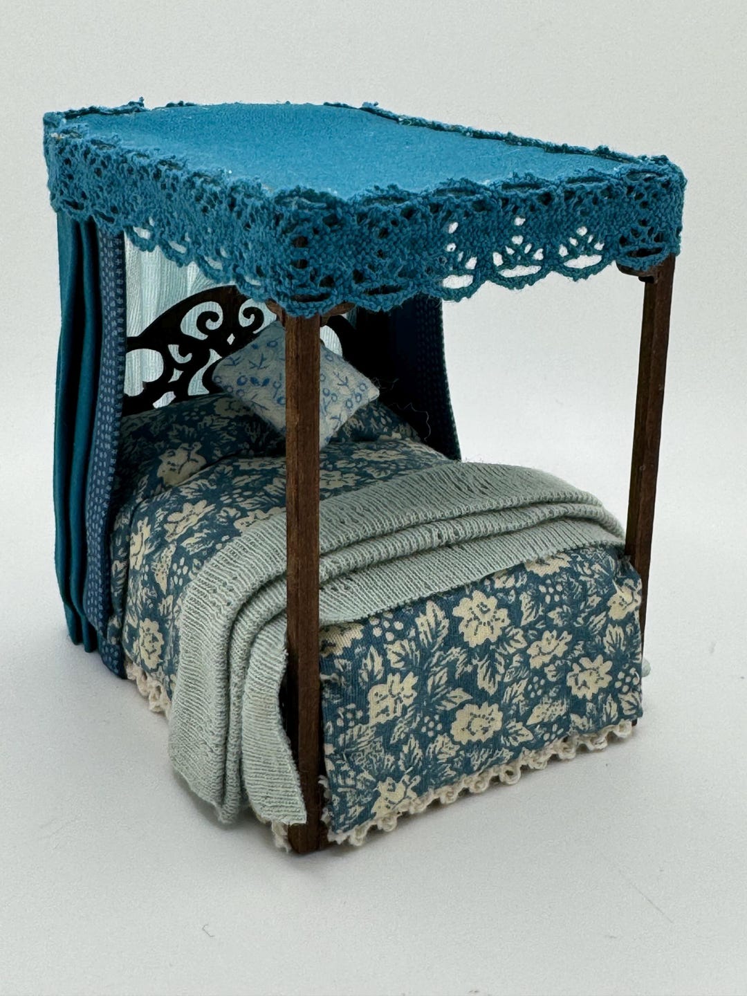 DOLLS HOUSE MINIATURES - 1/24th / 1:24th / Half Inch Scale - Four ...