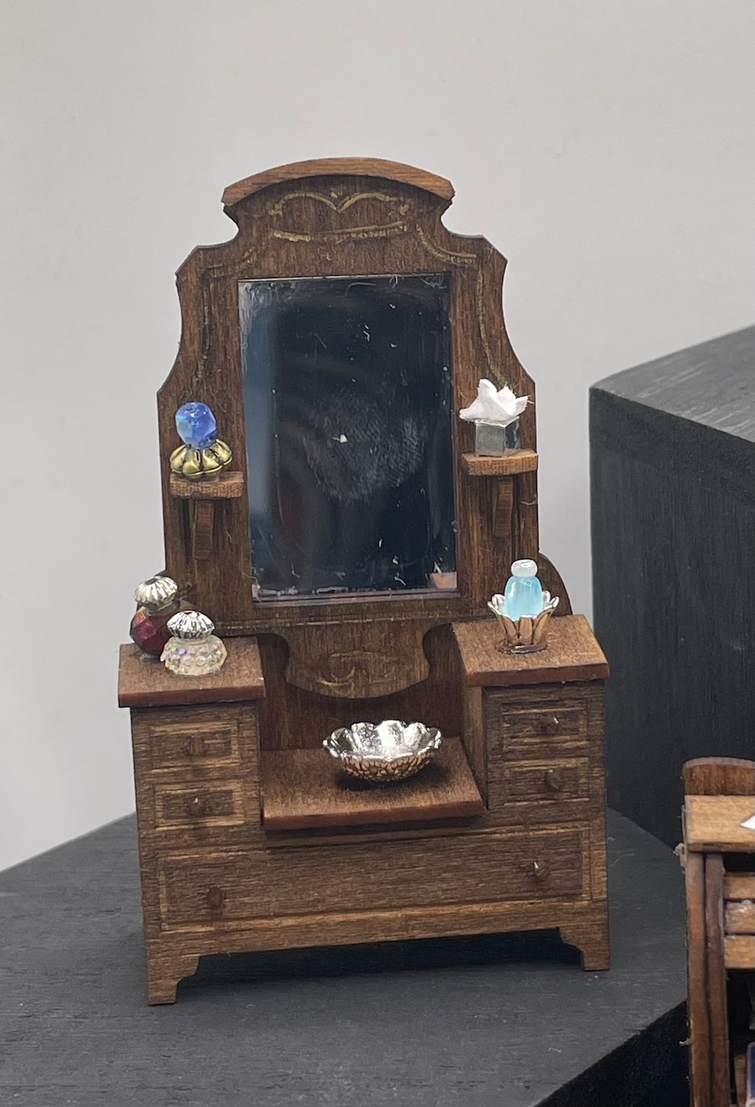 Dolls House Miniatures 1/24th / 1:24th / Half Inch Scale Dressing Table ...