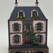 DOLLS HOUSE MINIATURES 1/144th /1:144th / Dutch Scale House With Stand ...