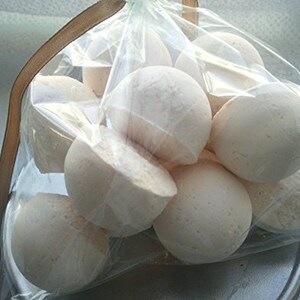 14 Bath Bombs in Calabrian Bergamot & Violet Scent, Gift Bag Bath ...