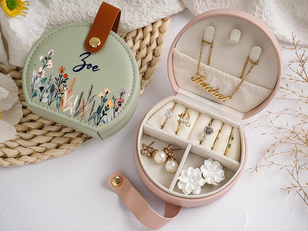 Personalized Birth Flower Jewelry Box: Custom Name Travel Keepsake - Etsy