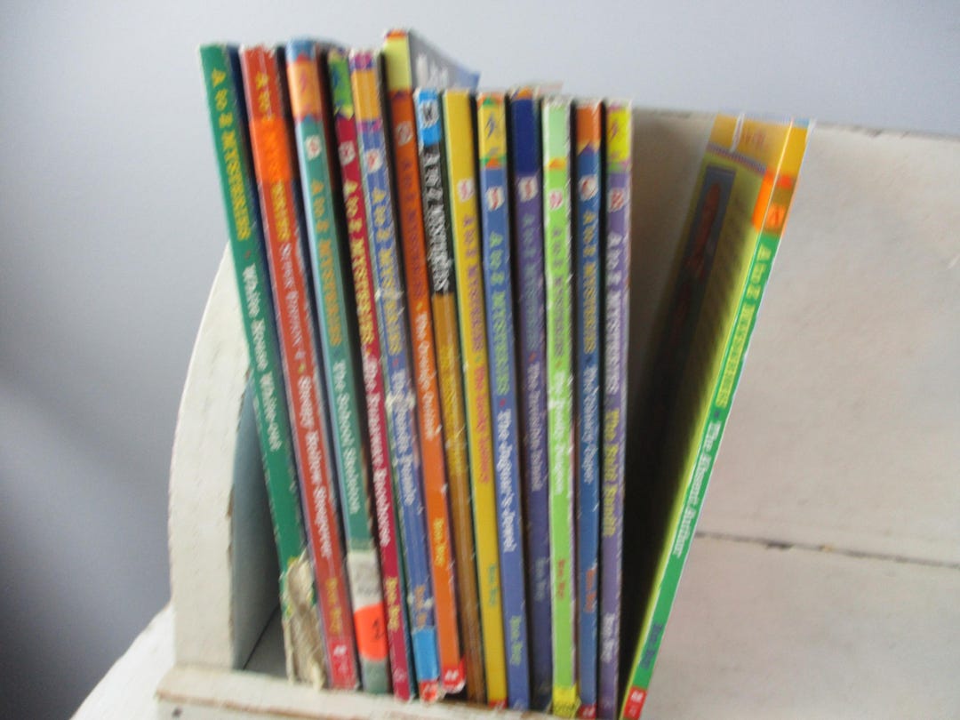Books Vintage Lot of 14 Kid's Books A TO Z Mysteries by Ron Roy Reading ...