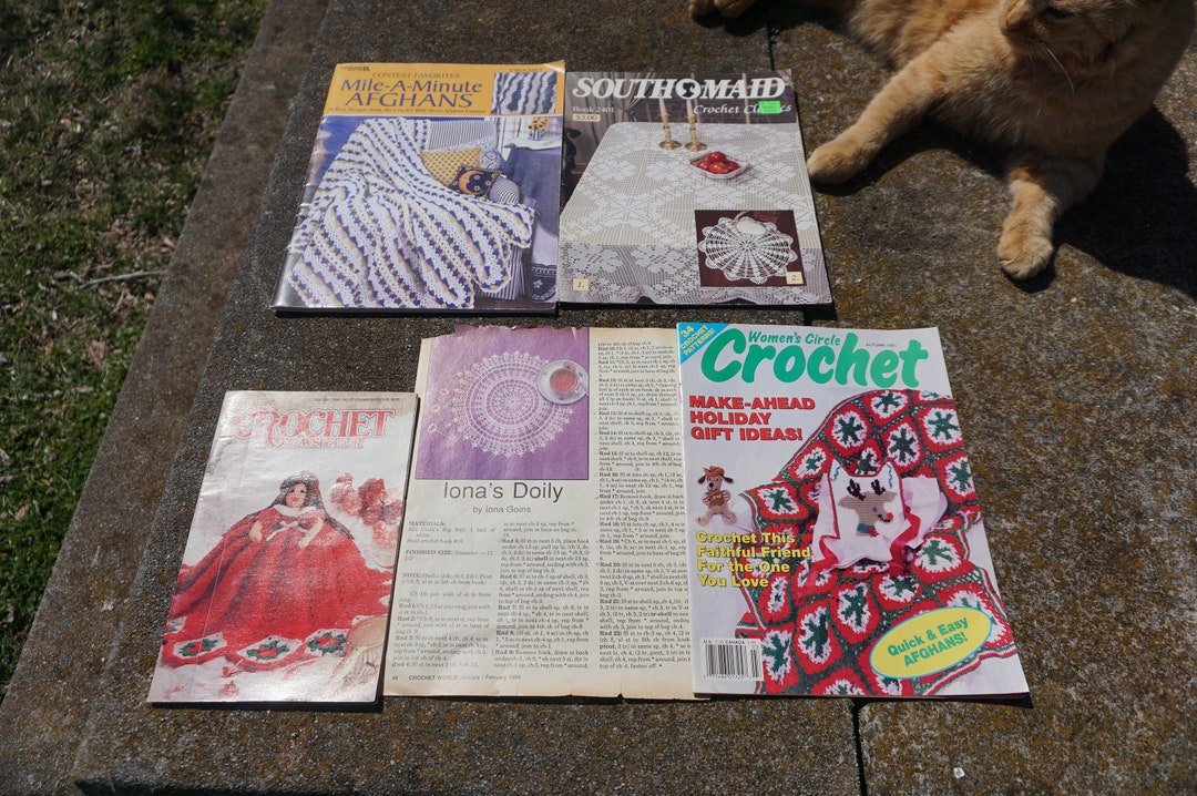 FINAL SALE Lot Crochet Booklets/magazines Annie's Crochet Newsletter ...