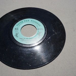 Peter Pan Record Vintage 45 Rpm Here We Go Looby Loo and Old Macdonald ...
