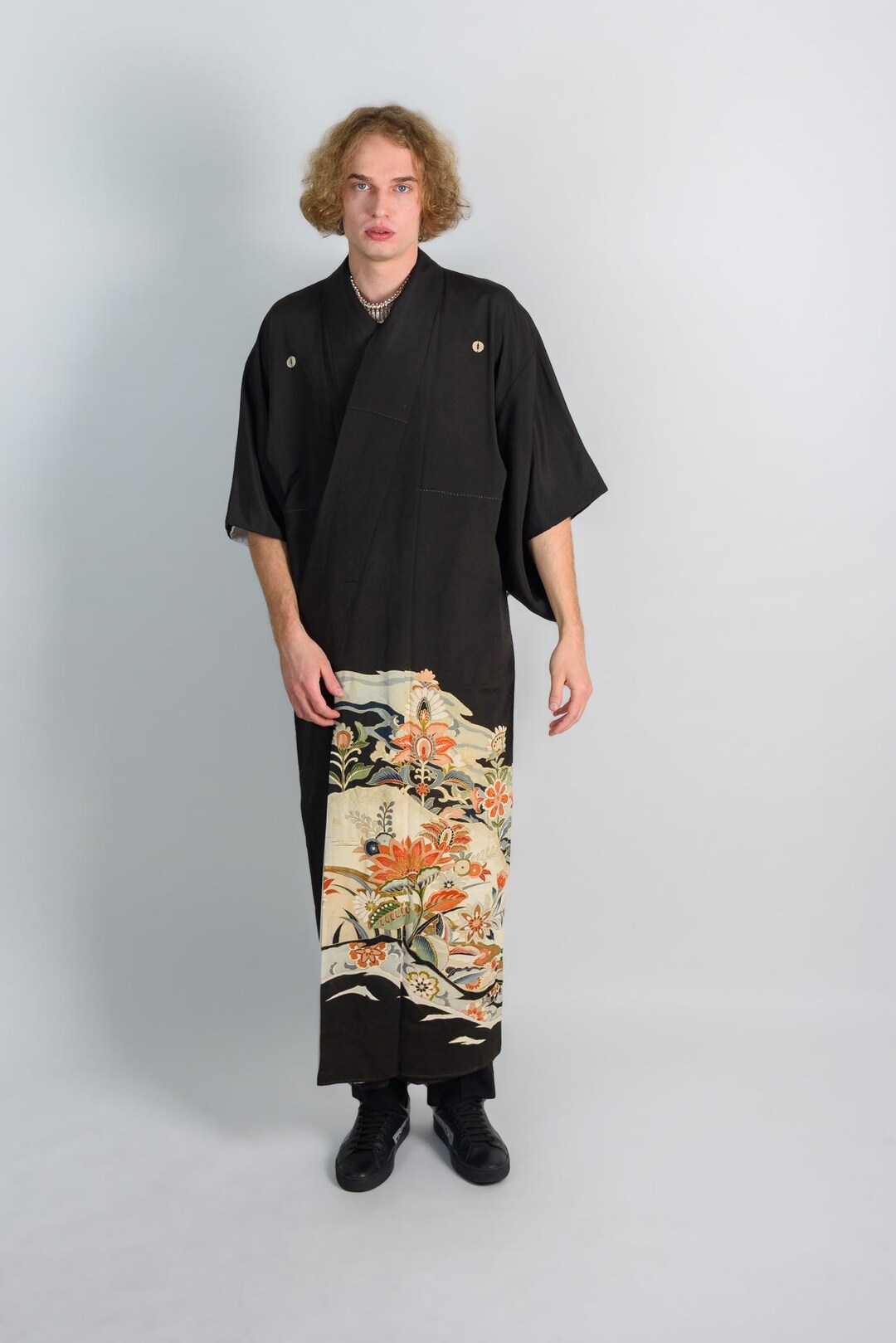 Imperial Garden Kimono (着物 – Kimono) – Japanese Men’s Montsuki With ...