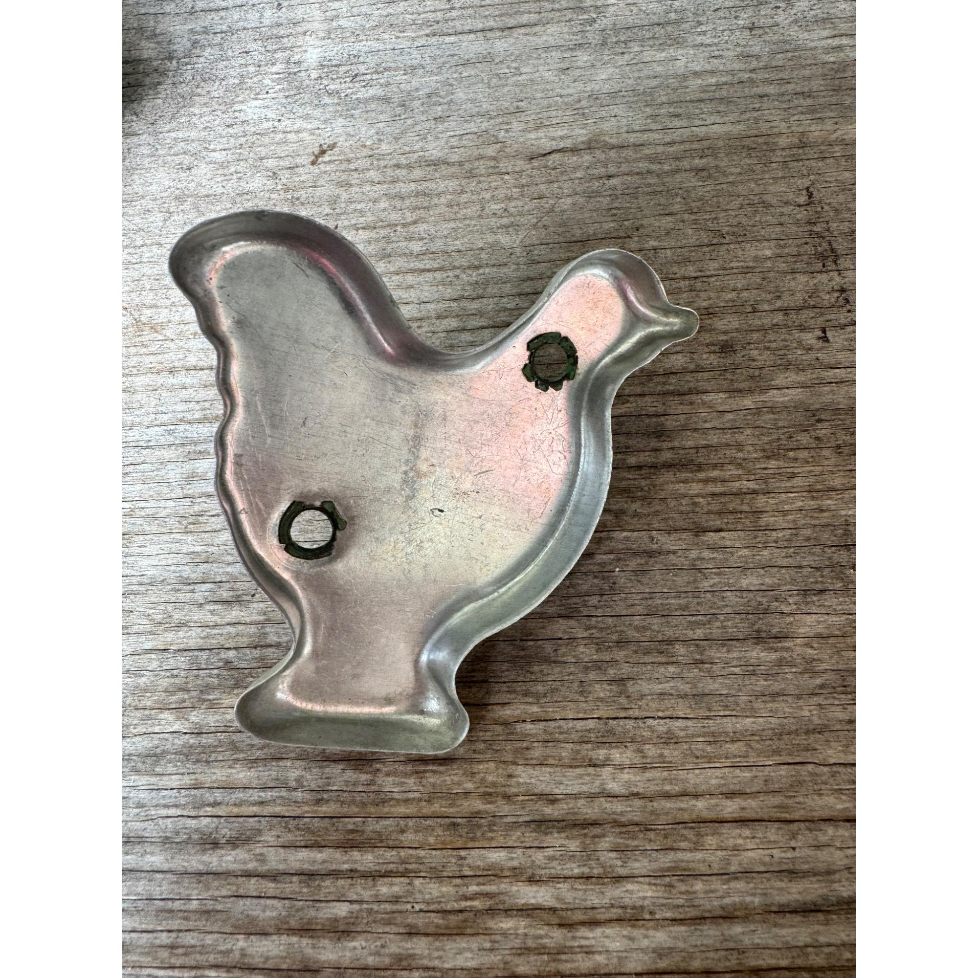 Vintage Tin Chicken Shaped Cookie Cutter With Green Handle Rustic ...