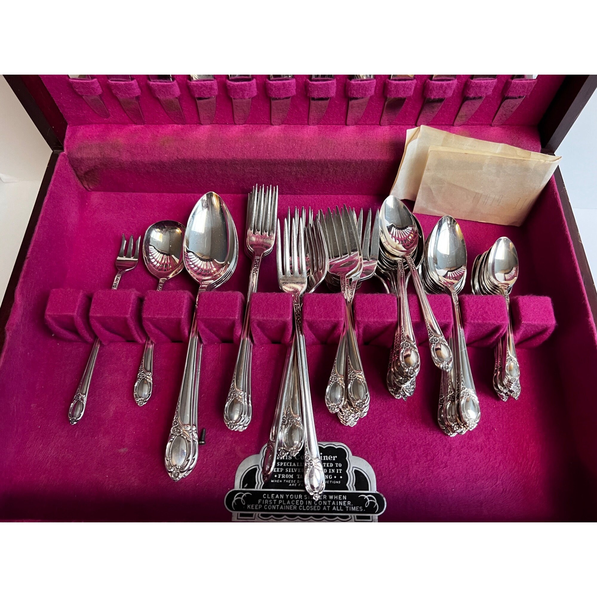 Heritage Silver Locket Quadruple Plate Silverware Flatware Set 84 ...