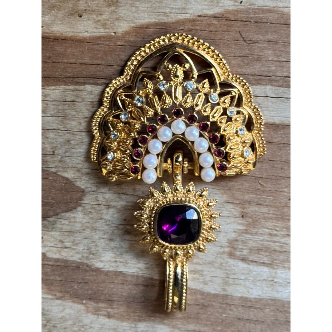 Shaill Jhaveri Elizabeth Taylor for Avon Imperial Elegance Pendant - Etsy