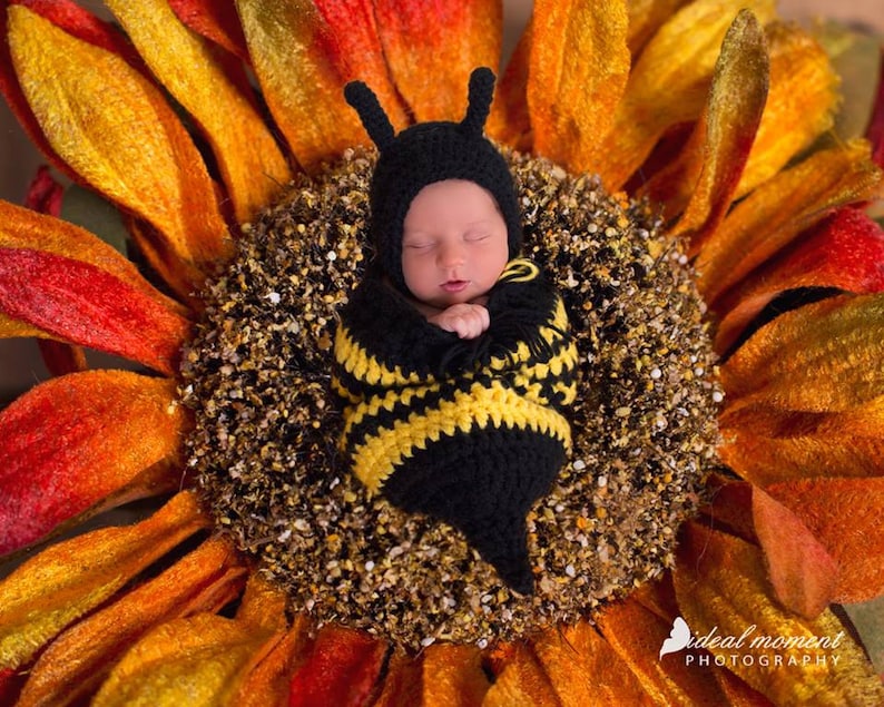 Newborn Bumblebee Photo Prop/ Baby Bee Prop/ Newborn Swaddle Sack ...