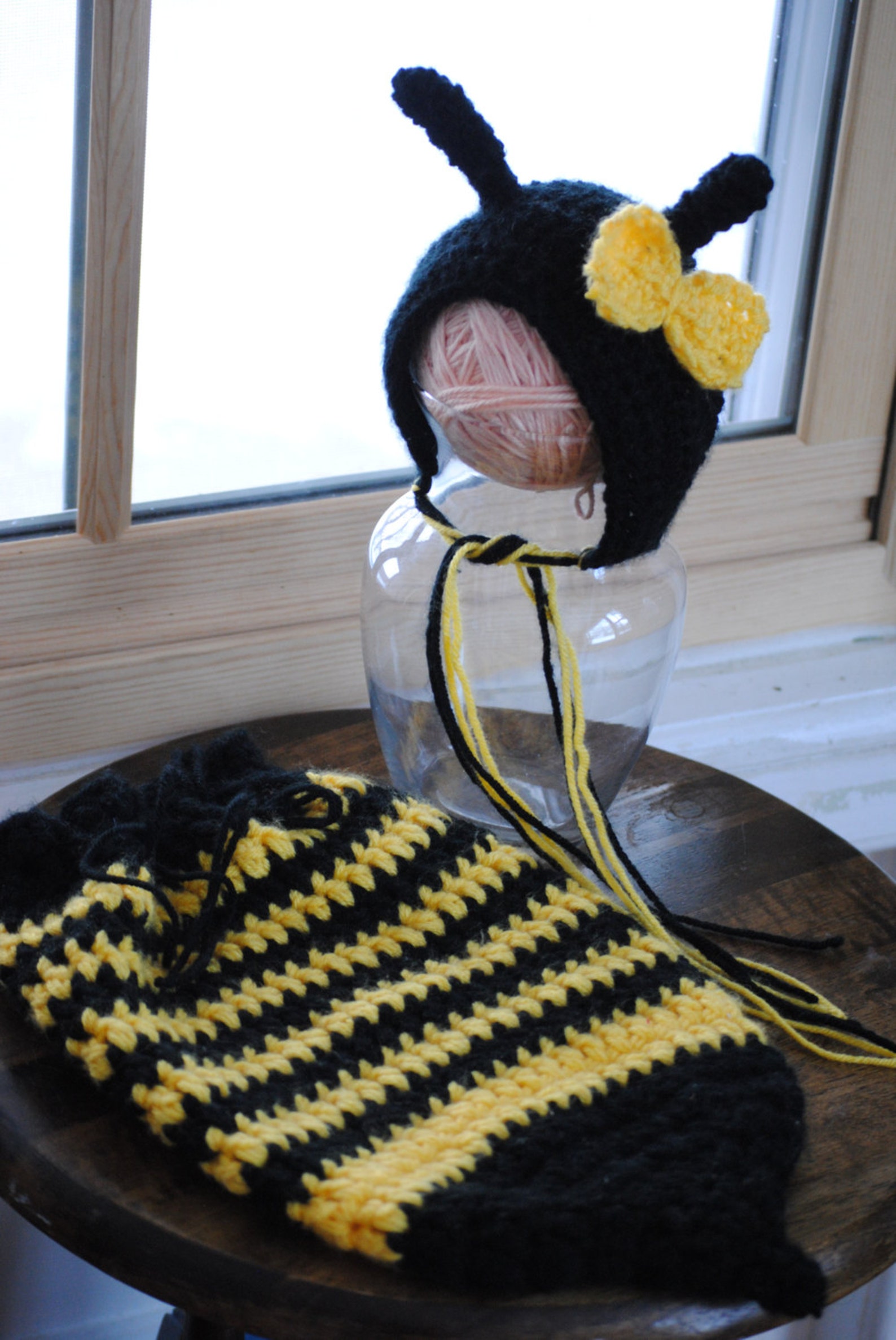 Newborn Bumblebee Photo Prop/ Baby Bee Prop/ Newborn Swaddle Sack ...