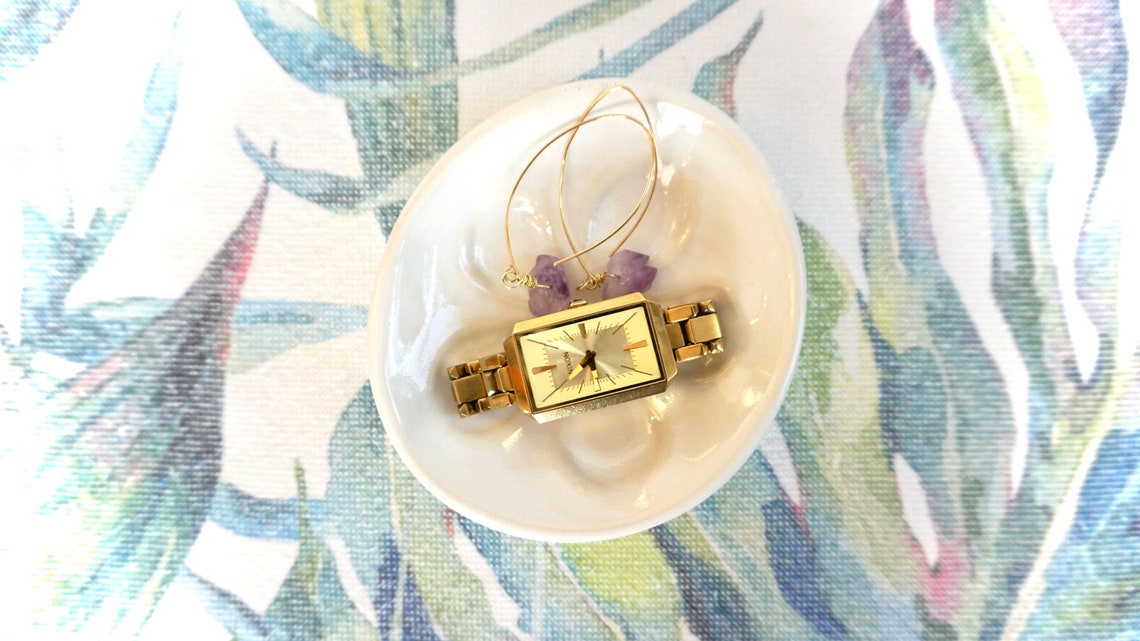 White Sea Biscuit Shell Dish | Etsy