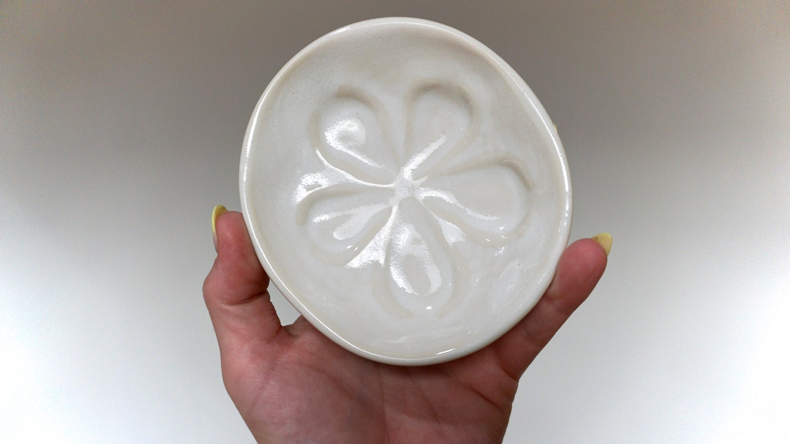 White Sea Biscuit Shell Dish | Etsy