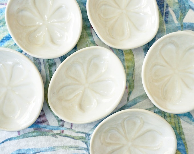 White Sea Biscuit Shell Dish - Etsy