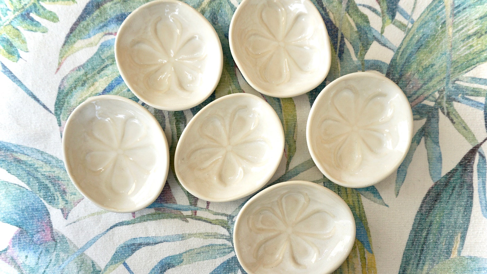 White Sea Biscuit Shell Dish | Etsy