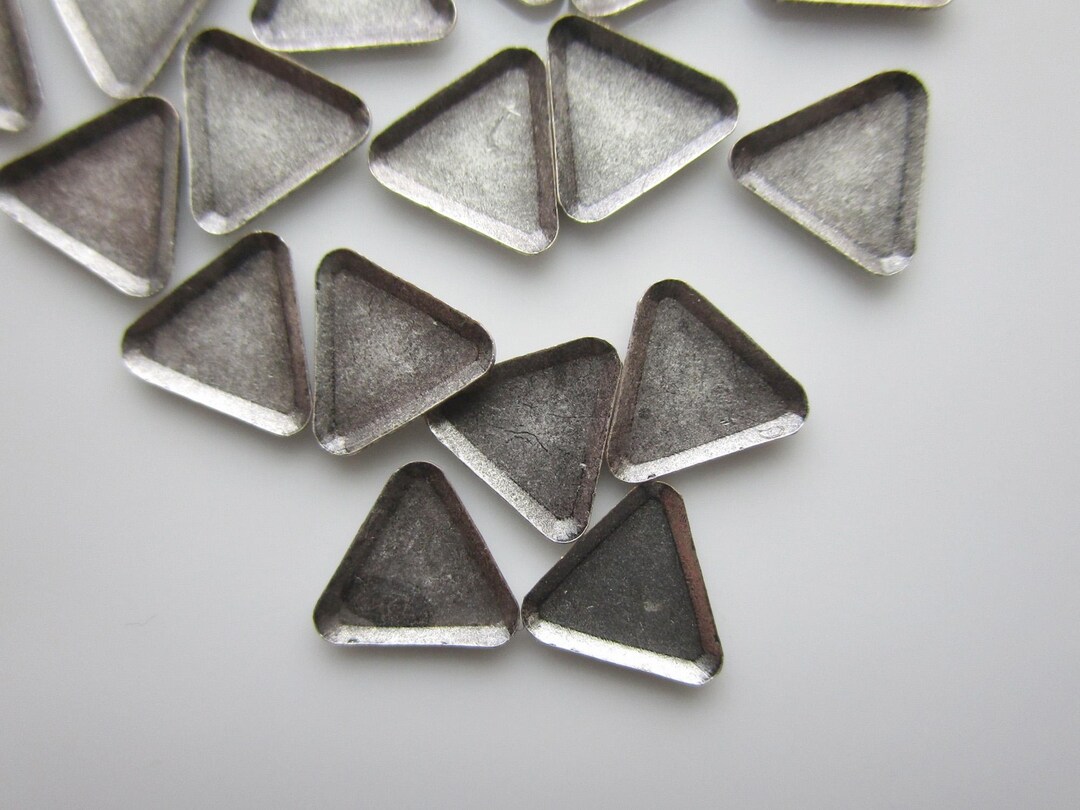 24 Vintage Antiqued Silver Brass Bezels, 8mm Triangle - Etsy