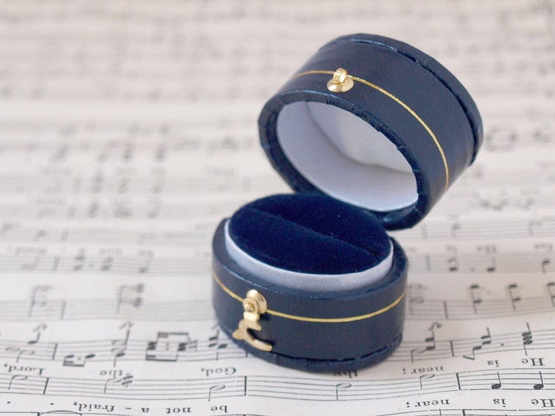 Oval Ring Box Wedding Ring Box Engagement Ring Box Ring - Etsy