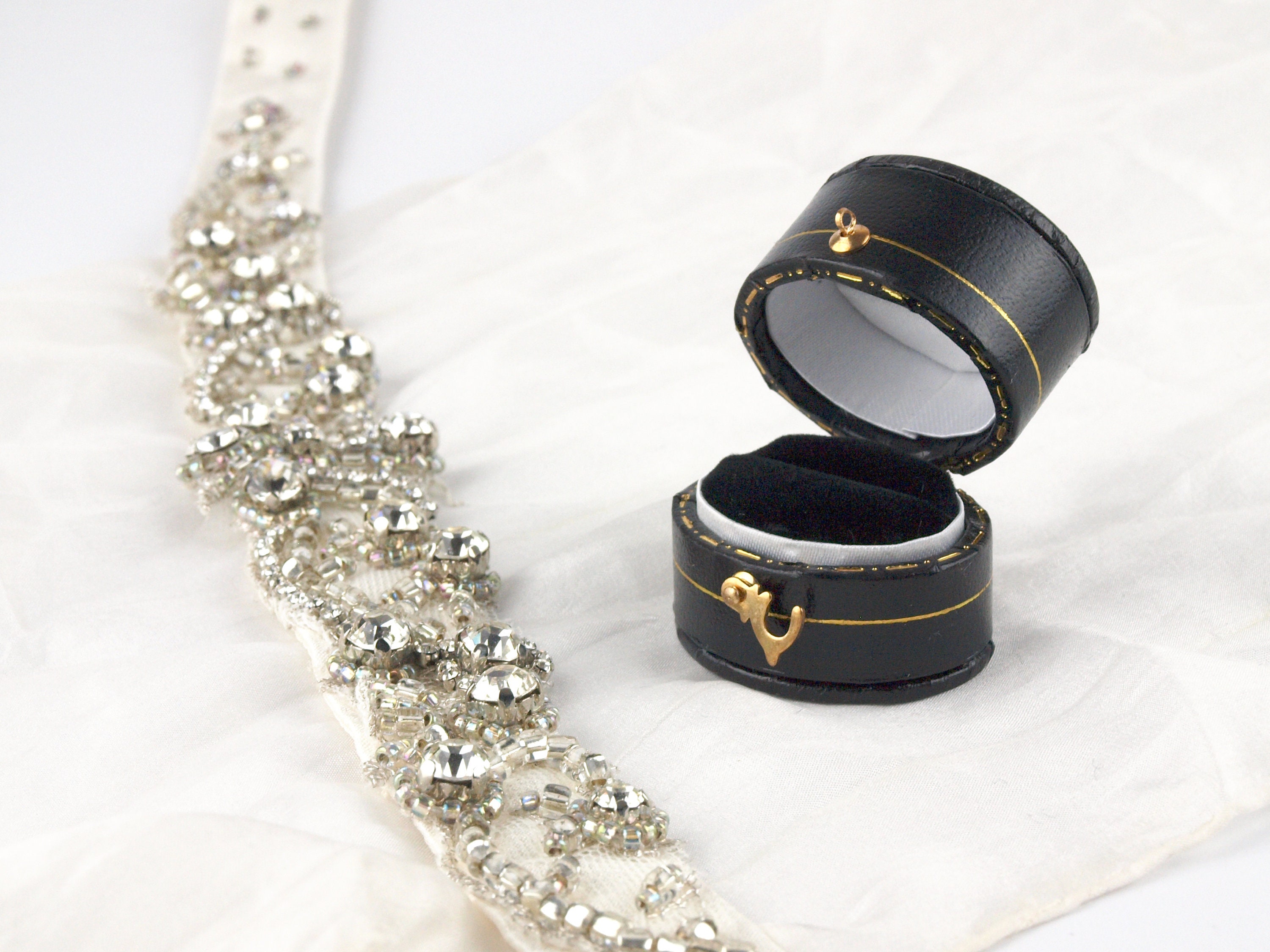 Oval Ring Box Wedding Ring Box Engagement Ring Box Ring - Etsy