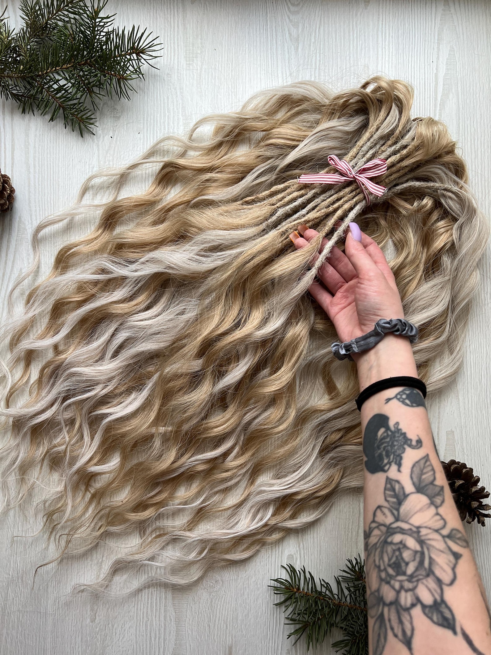Easy Comb Blonde Curls, Loose Wave End Curls, Synthetic DE Dreadlock ...