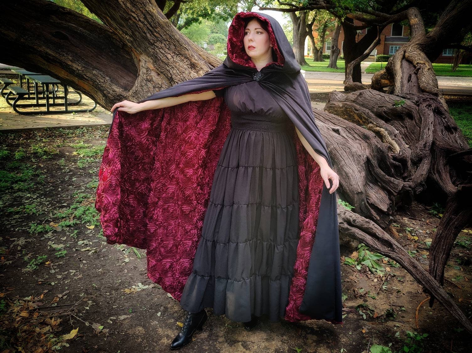 Vampire Costumes With Cape For Women
