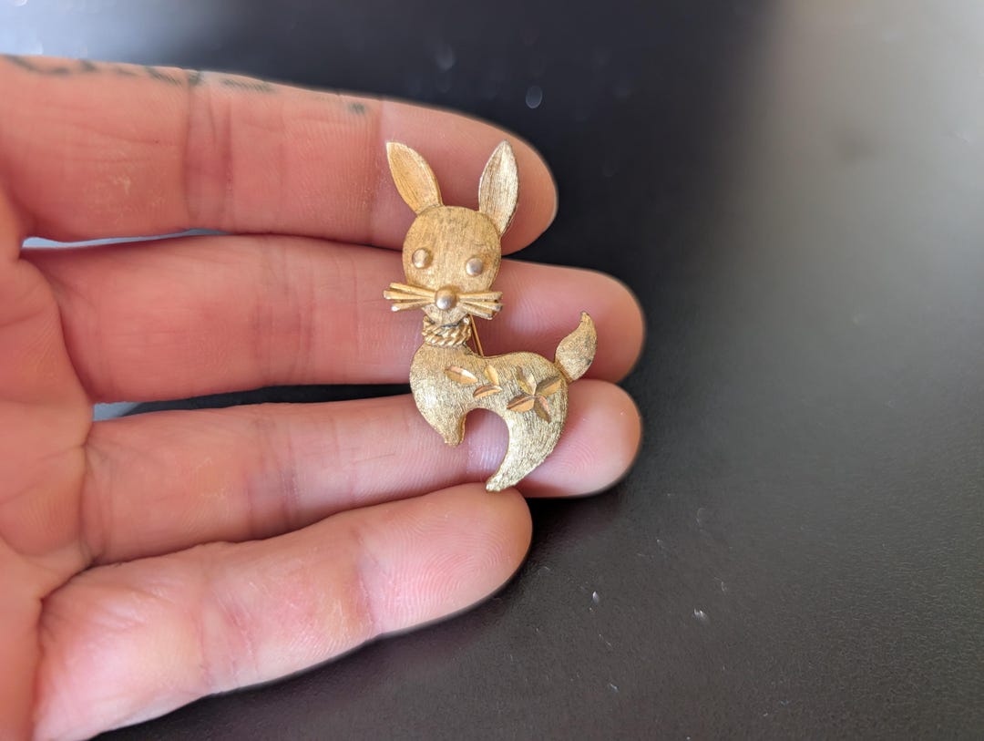 Vintage Gold Rabbit Pin 60s Vibe Bunny Brooch Hare Star Detail - Etsy