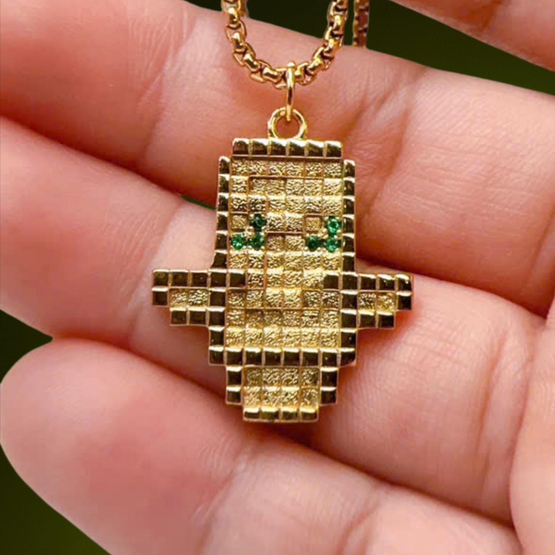 PREMIUM Totem of Undying Necklace – Minek .raft Inspired Pixel Pendant ...