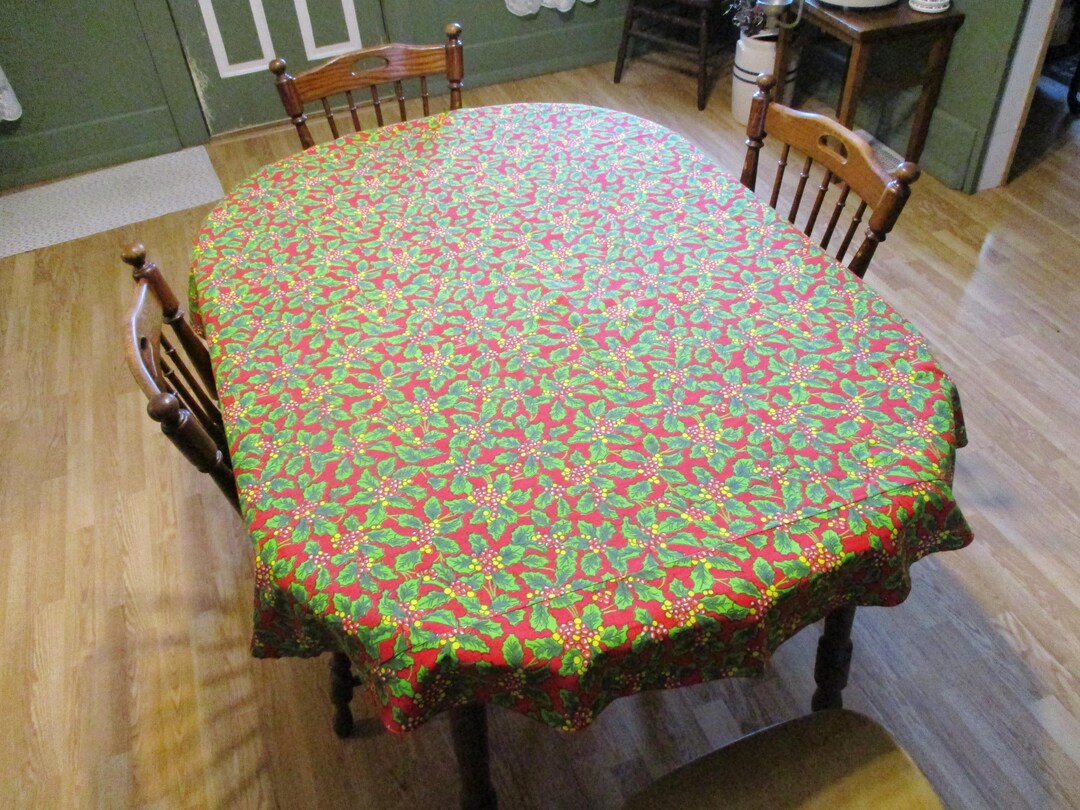 Vintage 66 Inch Round Christmas Holly Tablecloth Holiday Table Decor ...
