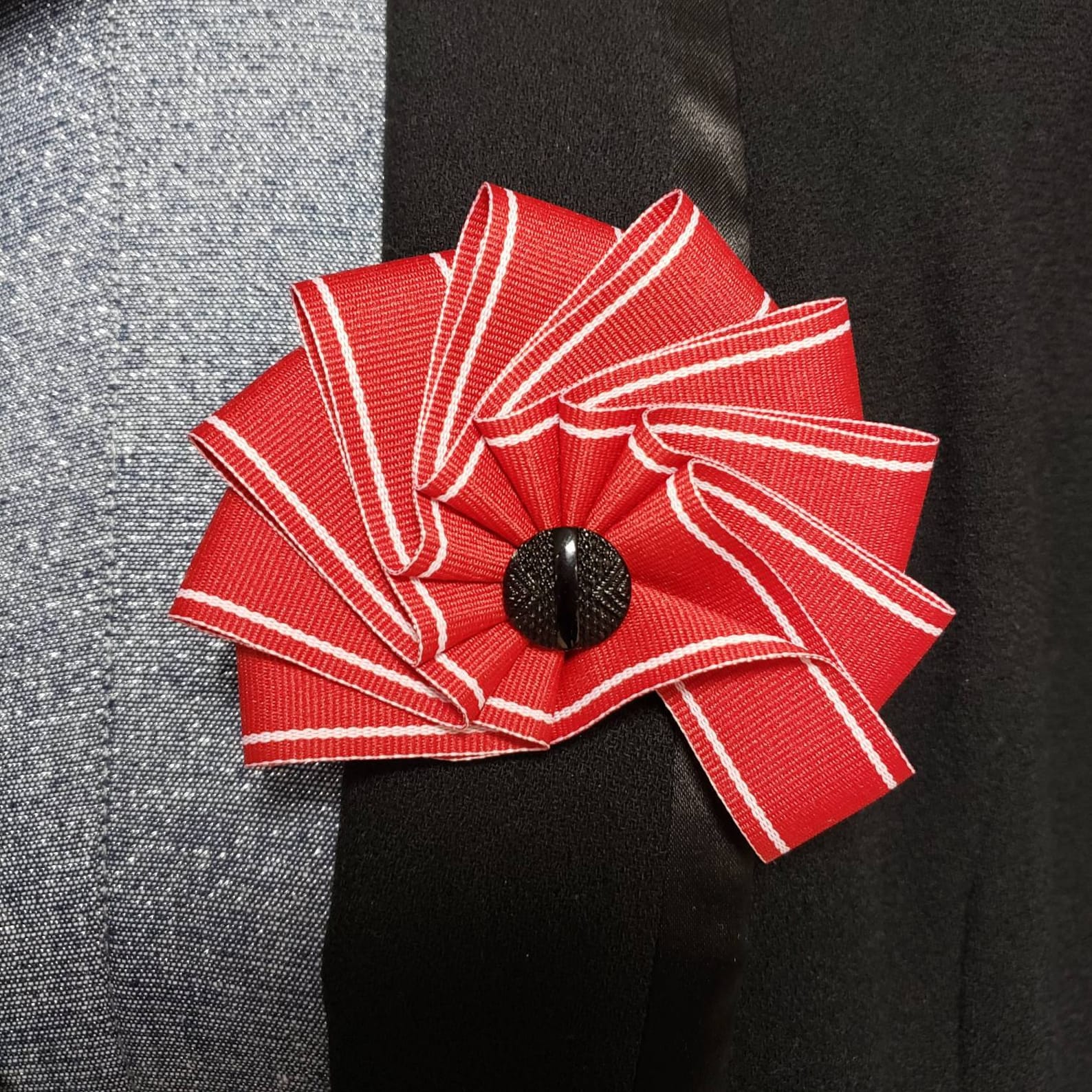 Half Cockade / Cocarde - Hat / Lapel Pin - Antique Button - Red & White ...