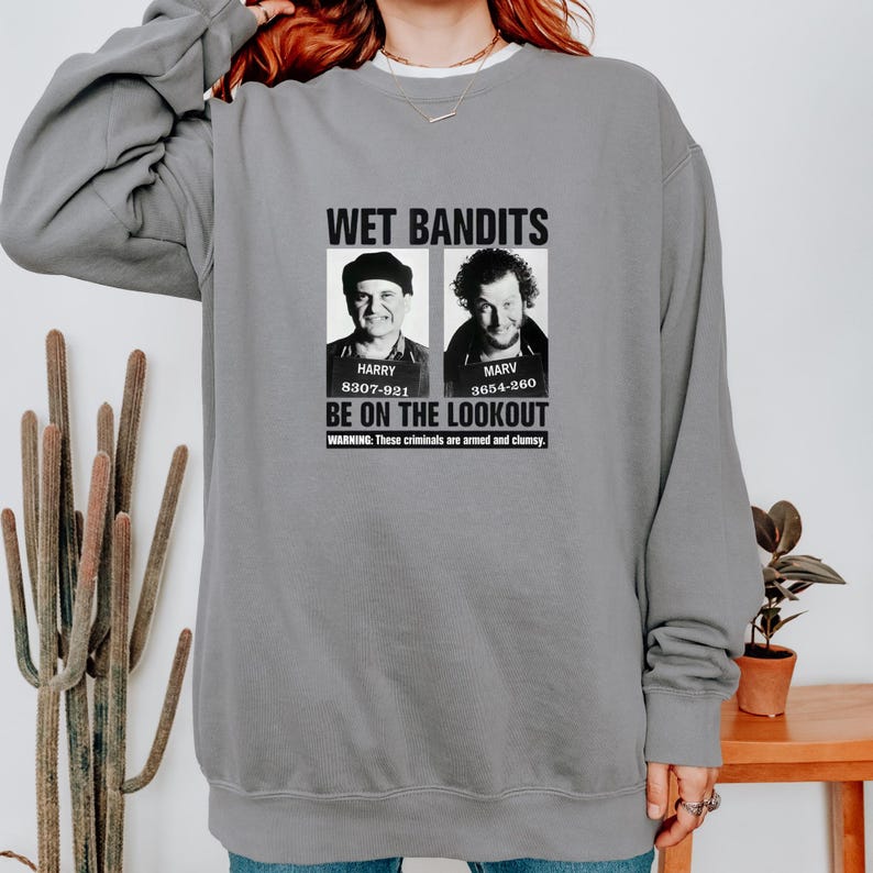 Wet Bandits Mugshot Sweatshirt, Funny Christmas Movie Crewneck, Retro ...