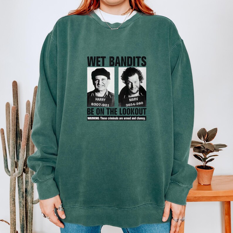 Wet Bandits Mugshot Sweatshirt, Funny Christmas Movie Crewneck, Retro ...