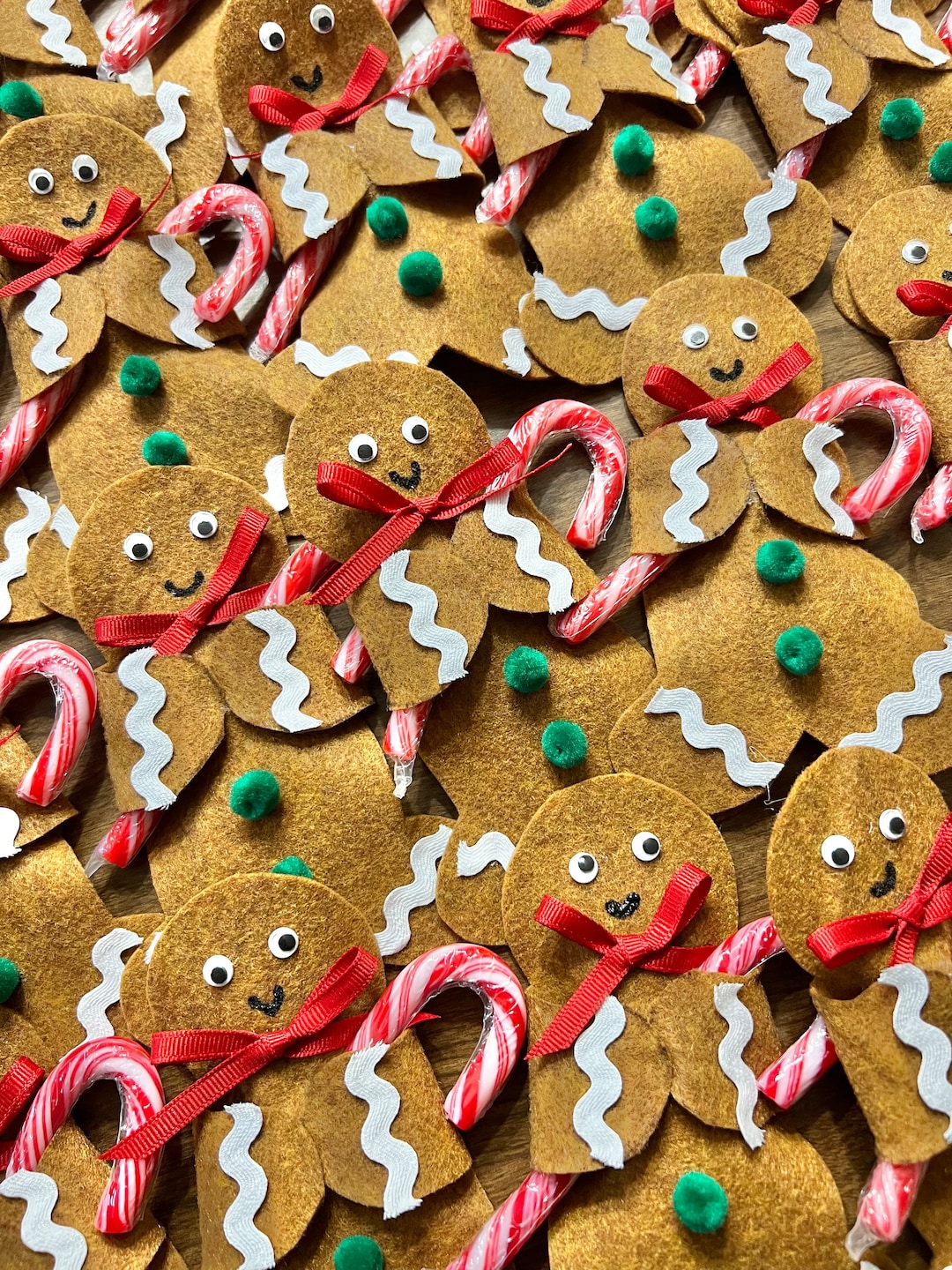 Christmas Candy Cane Gingerbread Party Favors Christmas Class Party ...
