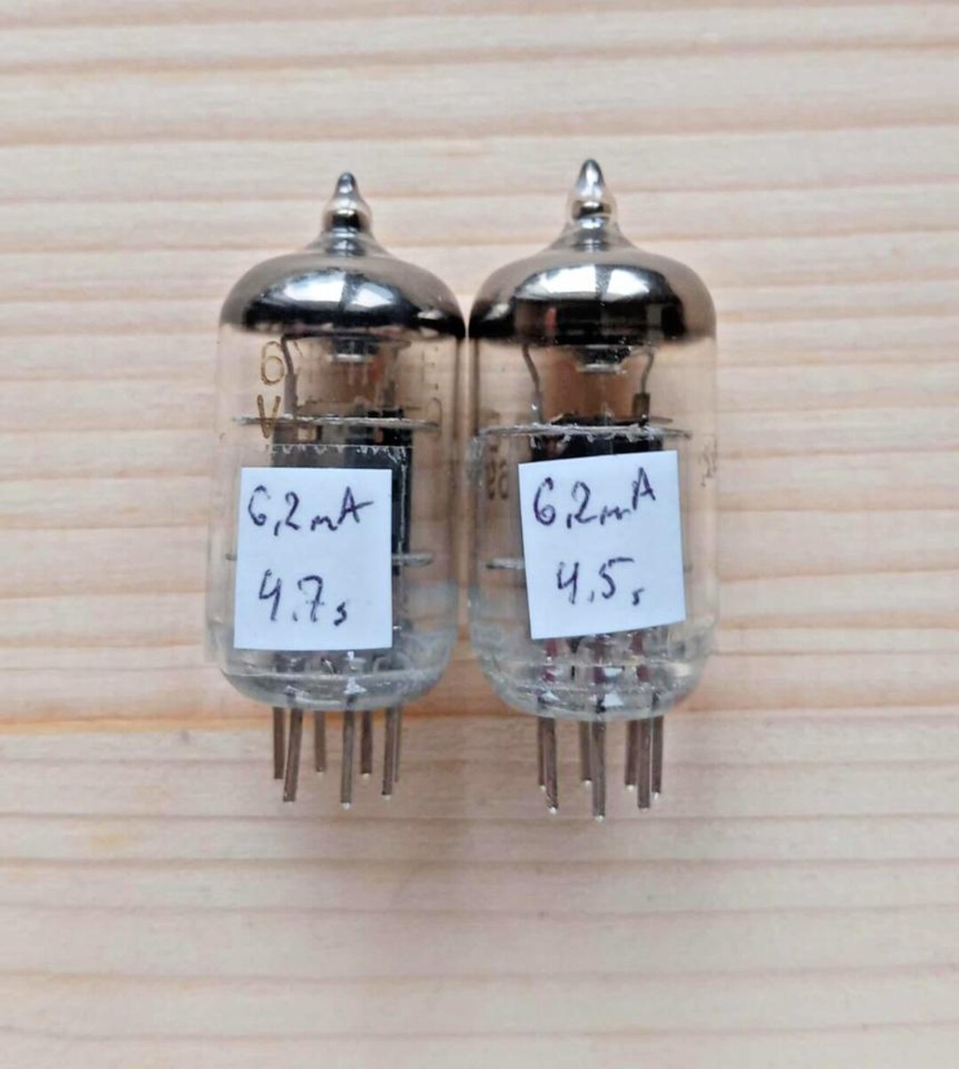2 X 6J1P-E ( 6AK5 EF95 6F32 6J1 ), Strong Matched Pair Tubes NEVZ 69 ...