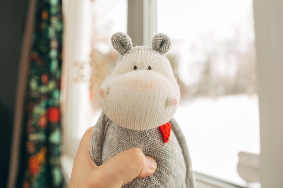 Fischer - Original Sculpted Sock Hippo: Weighted Arms and Legs ...